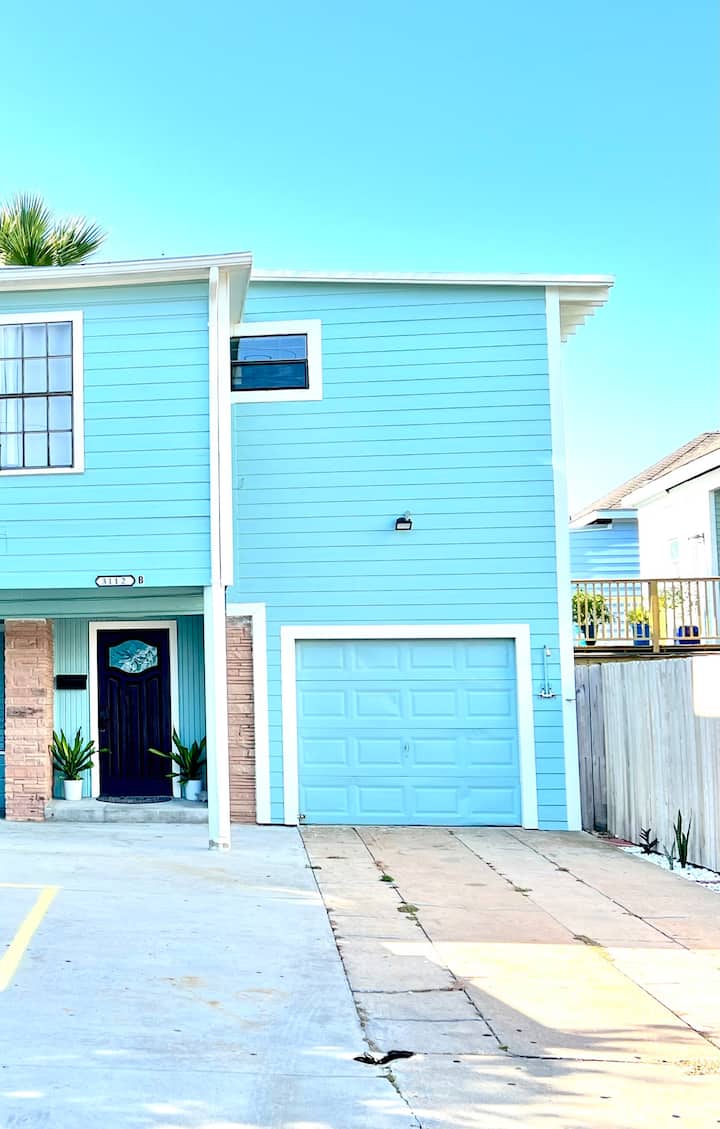 Bright House-close To Everything - 갤버스턴