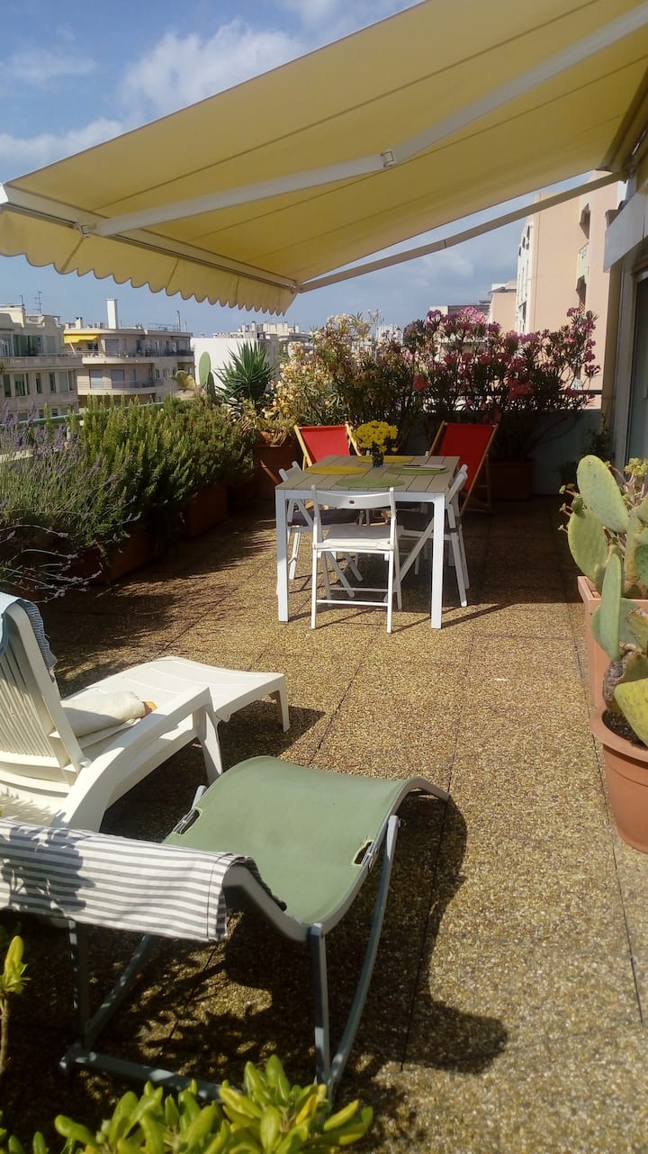 Appartement - Terrasse 40 M2 - 3mn De La Plage - ibis budget Nice Californie Lenval