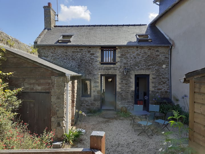 Maison Traditionnelle Du 19ème Siècle - Plage Naturiste des Chevrets
