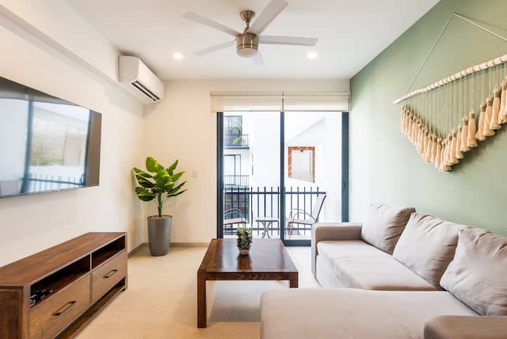 1br Condo W Rooftop Pool Steps From Beach & 5th Av - Playa del Carmen