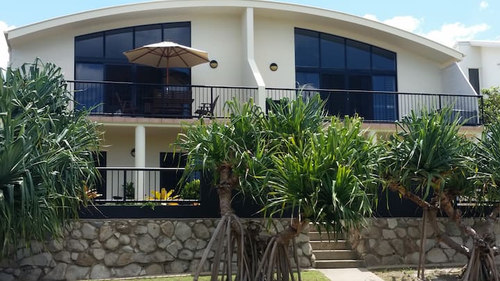 Ocean Views And 2 Min Stroll To Beach From Duplex - Noosa Heads
