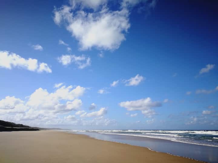 Walk To Beach And Shops - Mudjimba