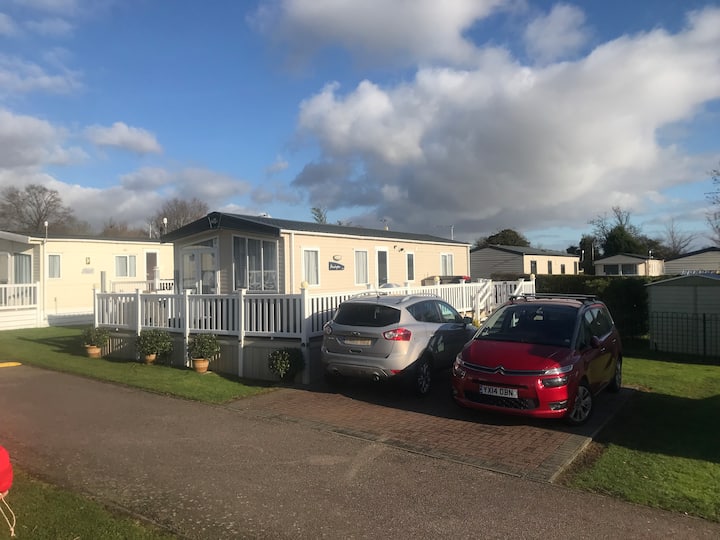 Luxury Holiday Static Caravan - West Mersea