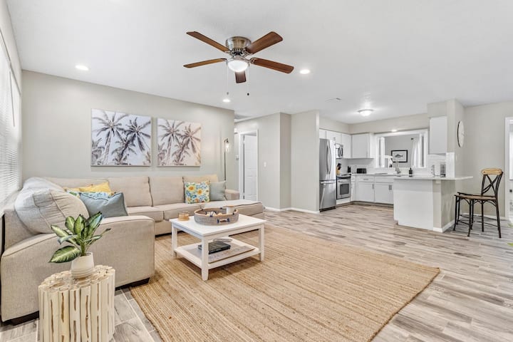 Cozy 3 Beds Home Close To Anna Maria Island - Bradenton, FL