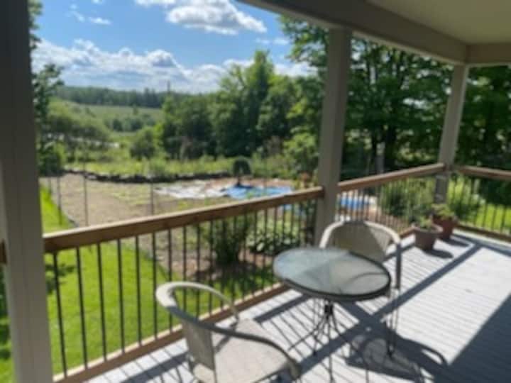 Top 10 Airbnb Vacation Rentals In Estrie, Canada | Trip101