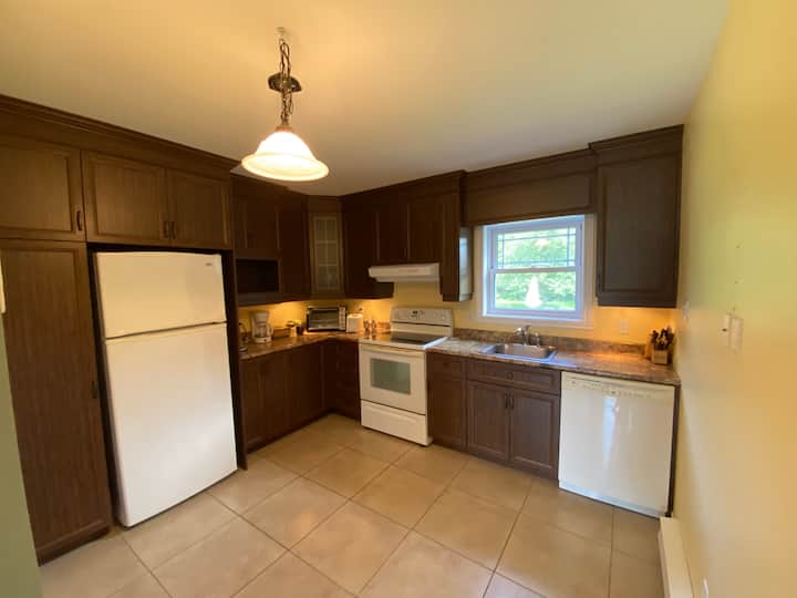 Top 10 Airbnb Vacation Rentals In Estrie, Canada | Trip101