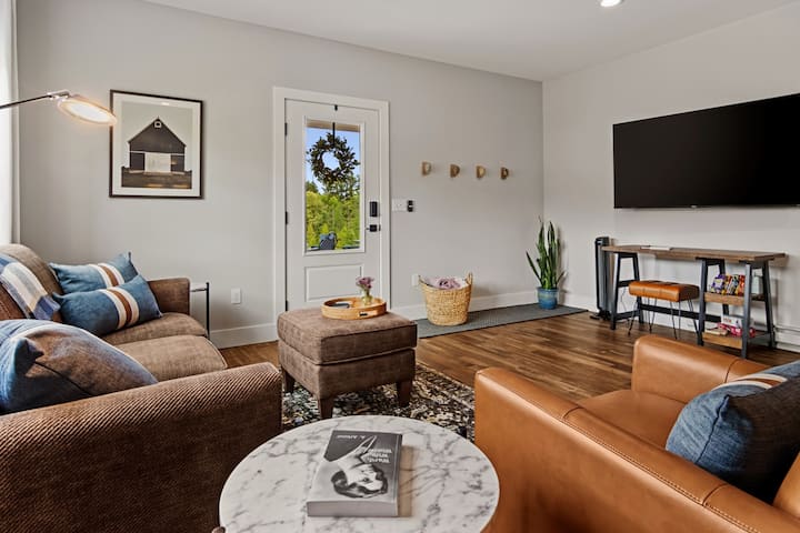 New Build! Quiet Retreat -15 Min To Traverse City - Interlochen, MI