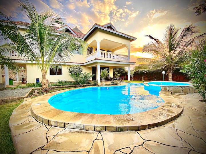 Maskani Villa - Diani Beach