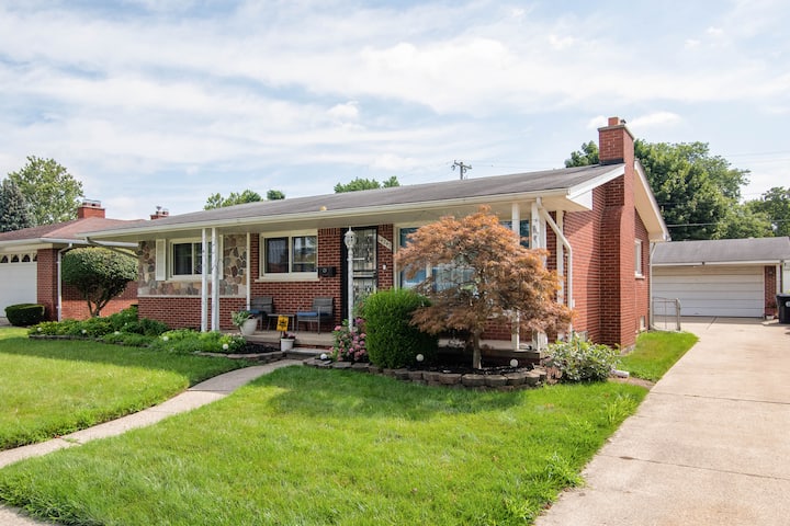 Winston Airbnb - Livonia, MI