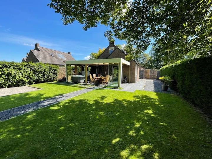 Luxe Vakantiehuis Met Jacuzzi En Grote Tuin. - Wijchen
