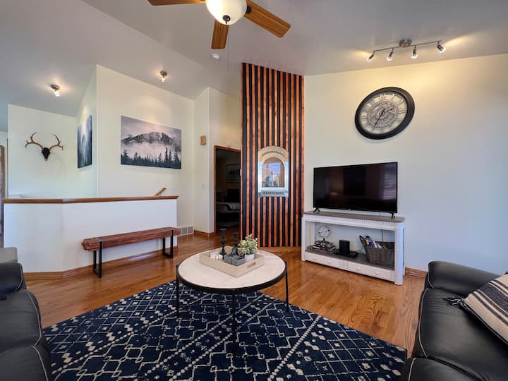 Two Bedroom Lava Hill Top Charmer - Lava Hot Springs, ID