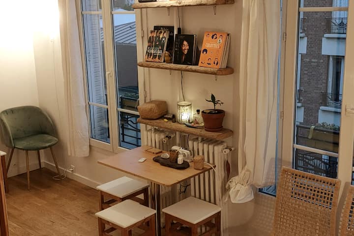 Une Bulle D'oxygène Dans La Jungle - Clichy