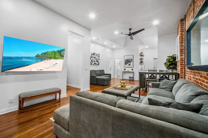 Huge 4 Bedroom Great Location Gaslamp Near Petco - Chula Vista, CA