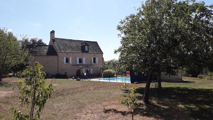 Bastide Xixème Siècle Avec Piscine Privative - Lot