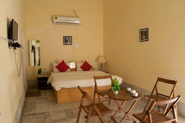 Semi Deluxe Room - Mandawa