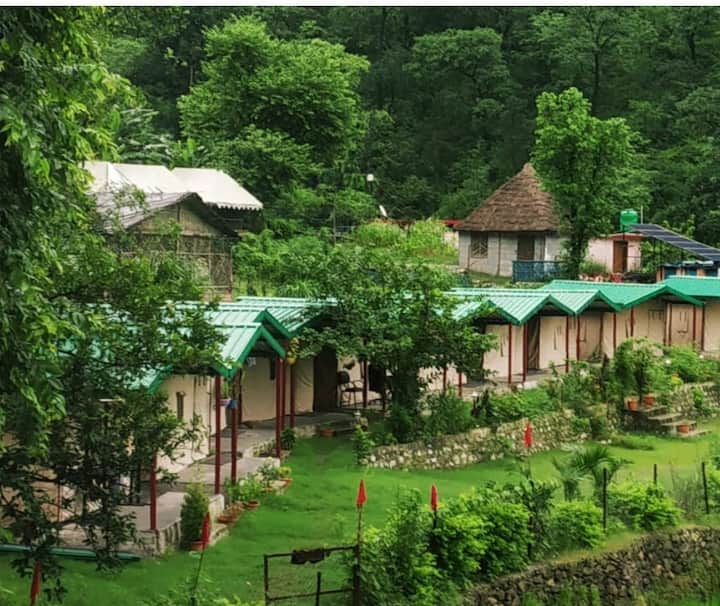 Camp With Waterfall/pool/ All Meals-rishikesh - 瑞詩凱詩