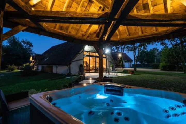 La Grange De Léonie 5 Chambres,2 Jacuzzis, Piscine - Vierzon