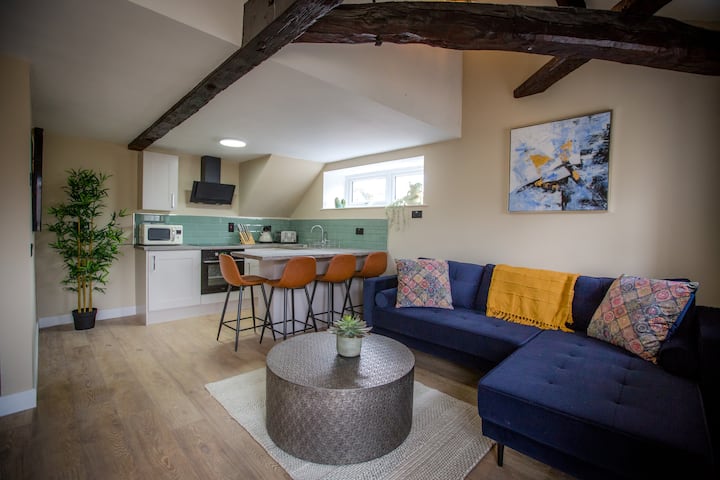 Cosy Refurbished Canalside Appartment - Skipton
