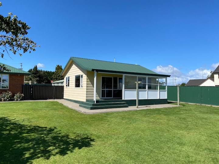 1 Bedroom Guest House With Off Street Parking - Invercargill