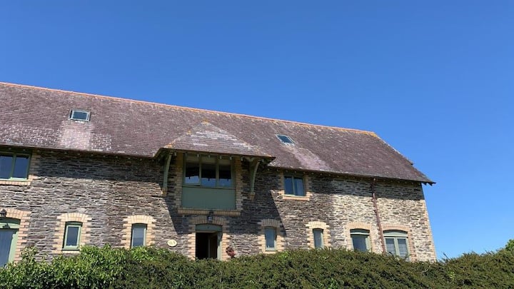 3 Bedroom Seaside Barn Conversion. Scenic Views. - Noss Mayo