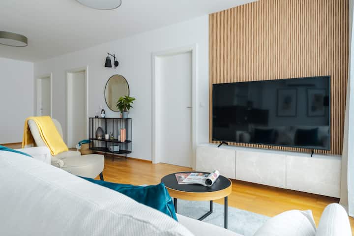 Nivy Area 3bdr Penthouse W/terrace & Free Parking - Slovakia