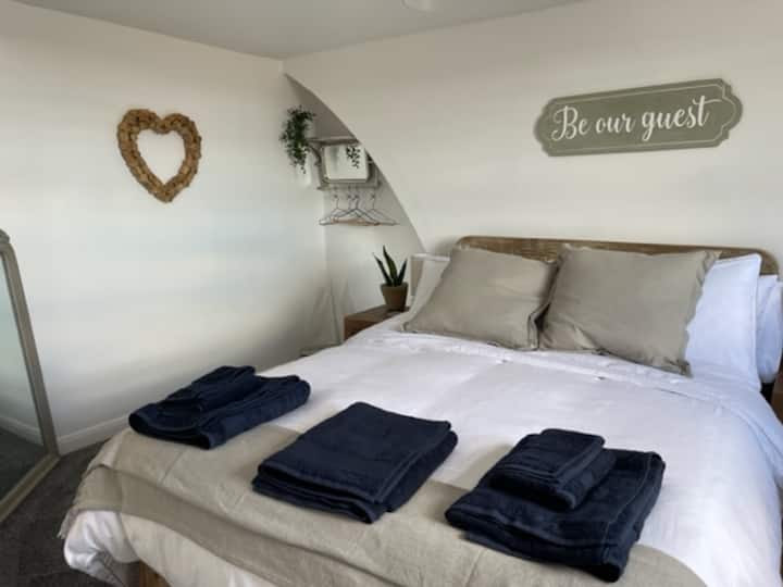 Relaxing Flat Only Seconds From The Beach. - Chesil Beach