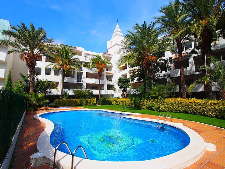 Superbe Appartement En Résidence Avec Piscine. - Roses