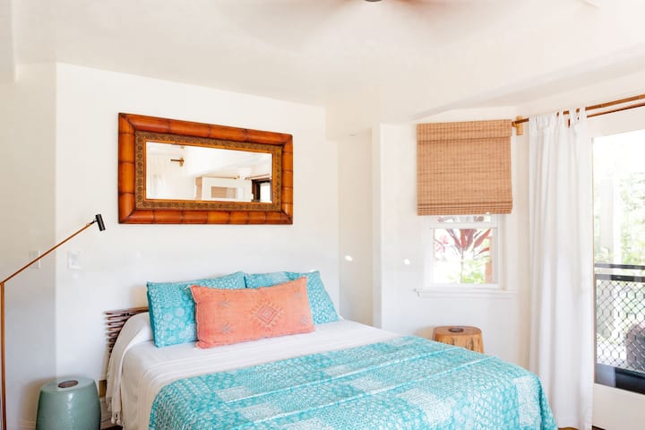The Palmwood (West Room) - Kauai, HI