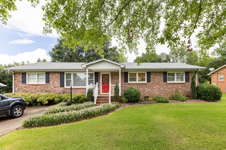 Luxury Red Door Home - Spartanburg, SC