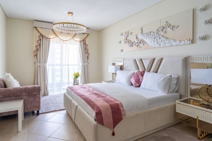 82nd Floor- 2 Br Apartment Princess Tower Palmview - Dubaï