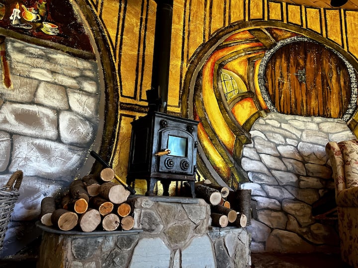 The Underhill House- Luxury Hobbit Hole - Ross-on-Wye