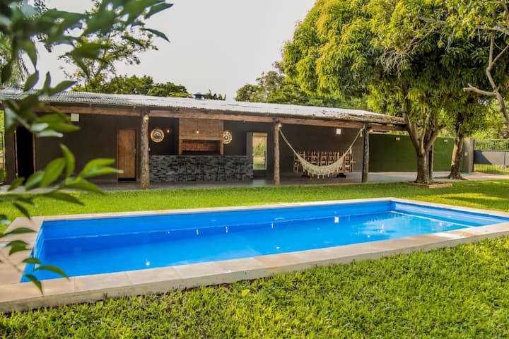 Hermosa Quinta Con Piscina !! - Areguá
