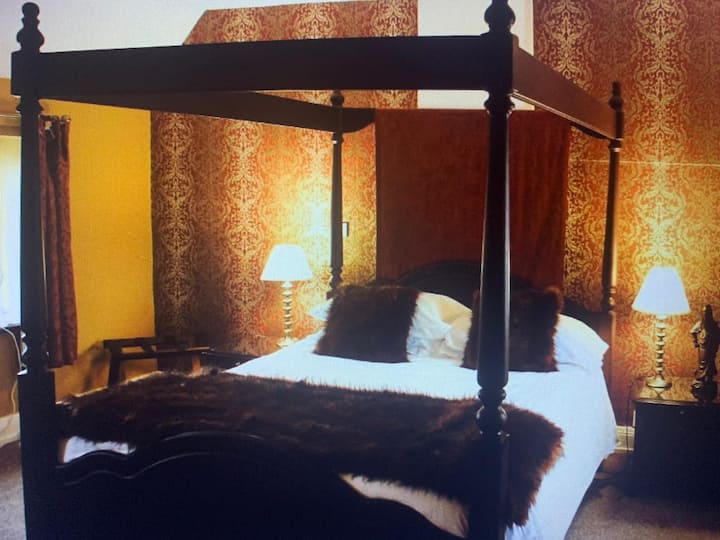 Double Room -En Suite - Parking - St Neots