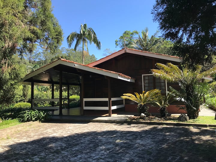 Linda Casa Com Piscina Para Suas Férias - São Roque