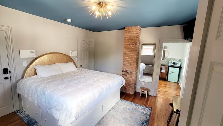 Newly Restored Private Suite In North Salem - Salem, MA