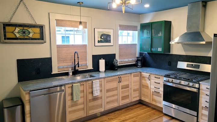 Newly Restored 1 Bedroom In Historic North Salem - Wenham Lake, MA