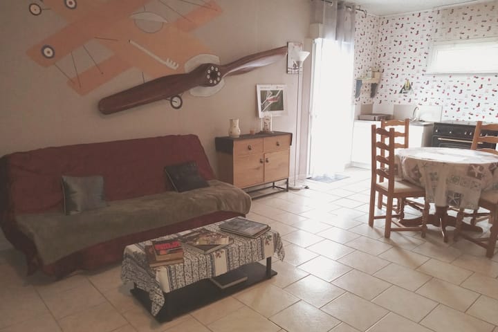 Studio à 5 Mn Du Centre Ville  Avec Petit Dejeuner - Bourgoin-Jallieu