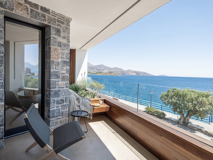 Seannamon Luxury Sea View Suites Next To The Beach - Agios Nikolaos