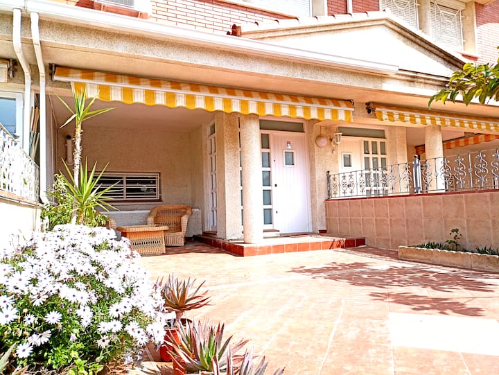 4 Rooms Terraced House 5 Min Walk To The Beach 8px - Cambrils