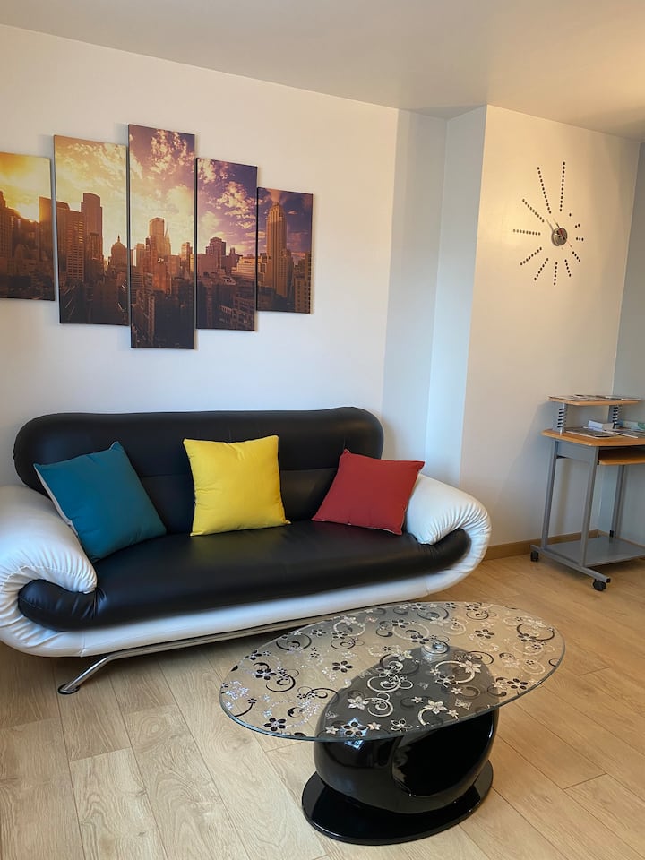 Jolie Appartement T2 Calais Nord Bien Situé - Calais