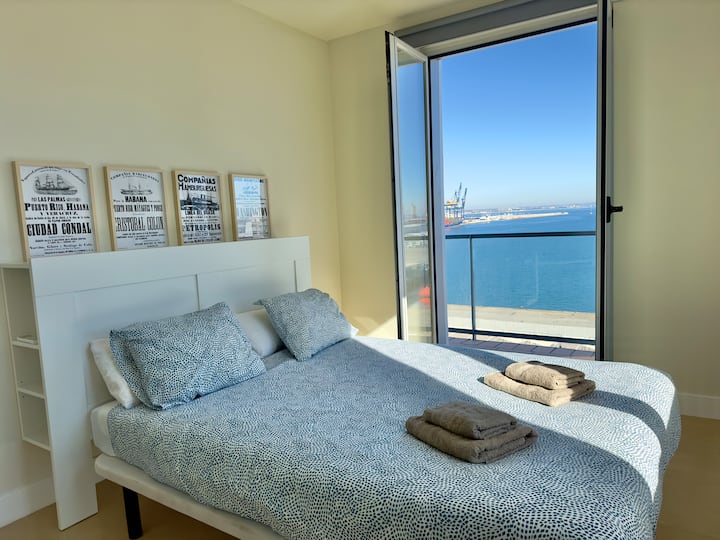 Newly Renovated Apartment With Views Of The Port - Cádiz