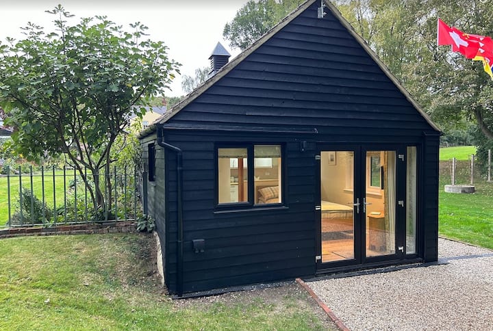 The Little House - Basildon