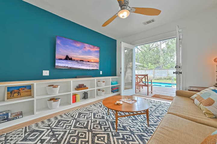 Bungalow Retreat W/pool And Hot Tub - Houston, TX