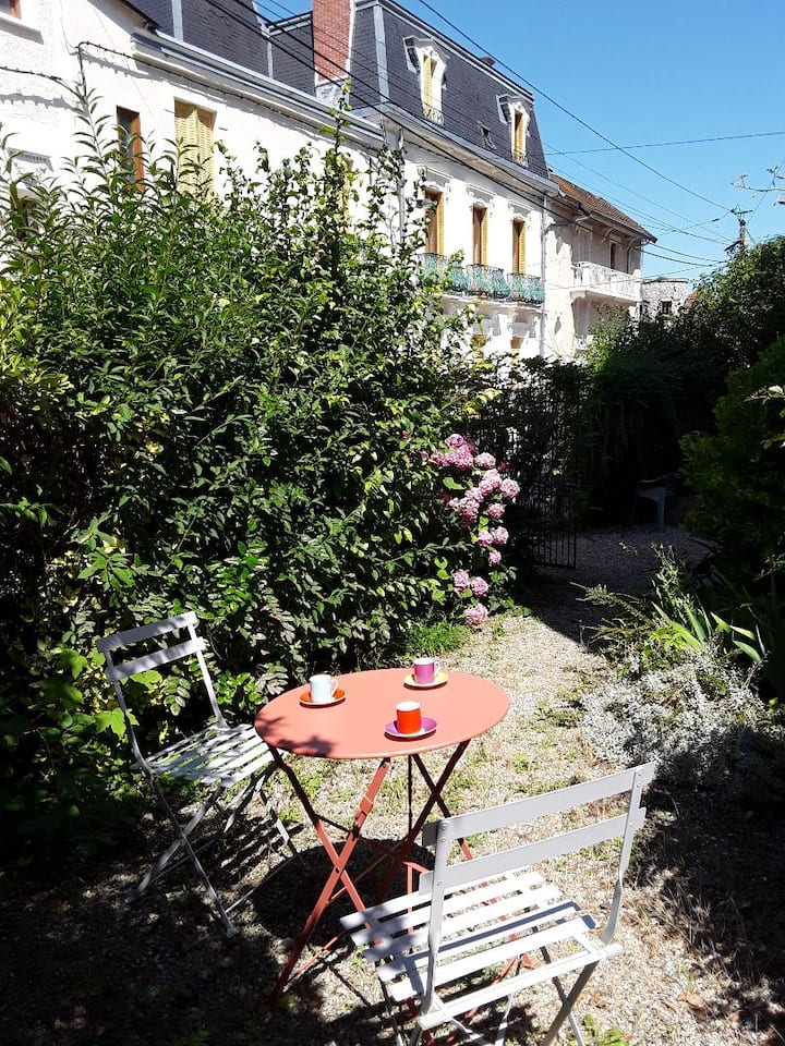 2 /3 P 48 M2 ,4 Pers- Wifi Centre, Calme, Parking - Lac du Bourget