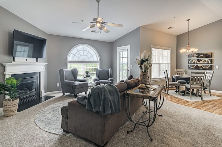 Stylish 2-bedroom Condo,classic And Convenient - High Point, NC