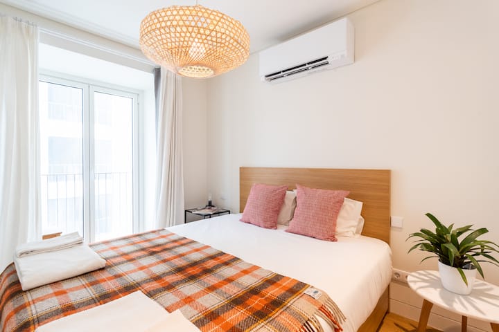 Brand-new Apartment In Typical Area With Ac - Ii. - Campo de Ourique
