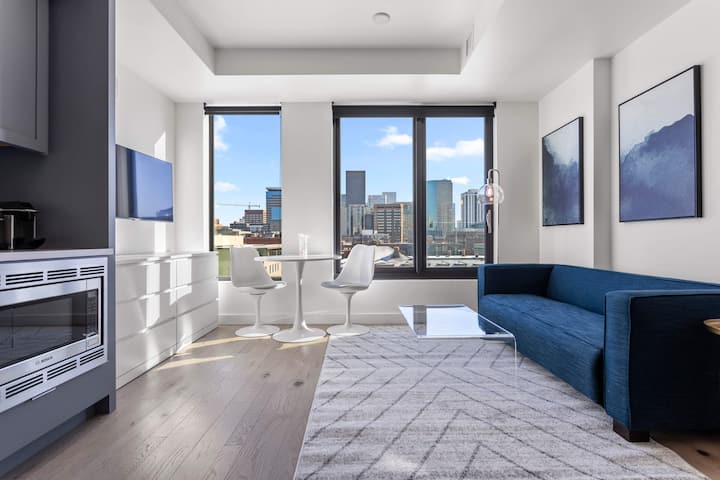 The Coloradan 722: Union Station Views Downtown - Denver