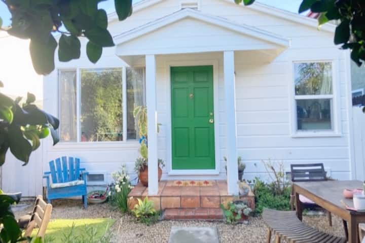 Quaint And Sunny House - Venice Beach, CA