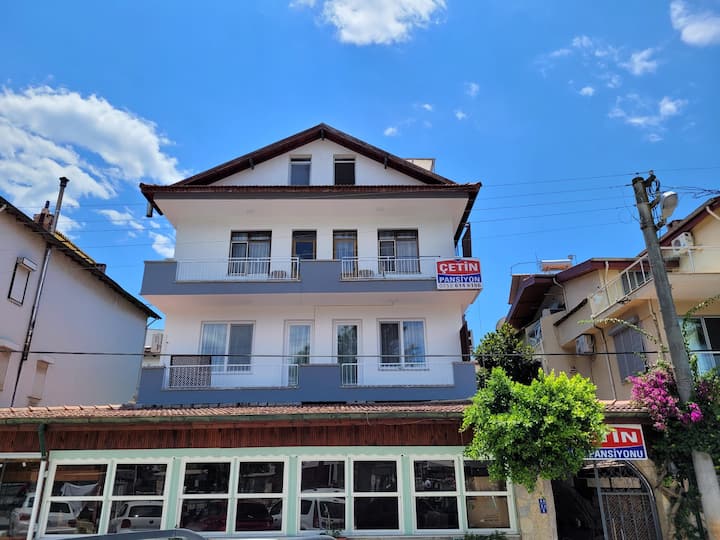 Fethiye Merkez 1+1 Apart Oda. Güzel Bir Konum - Fethiye