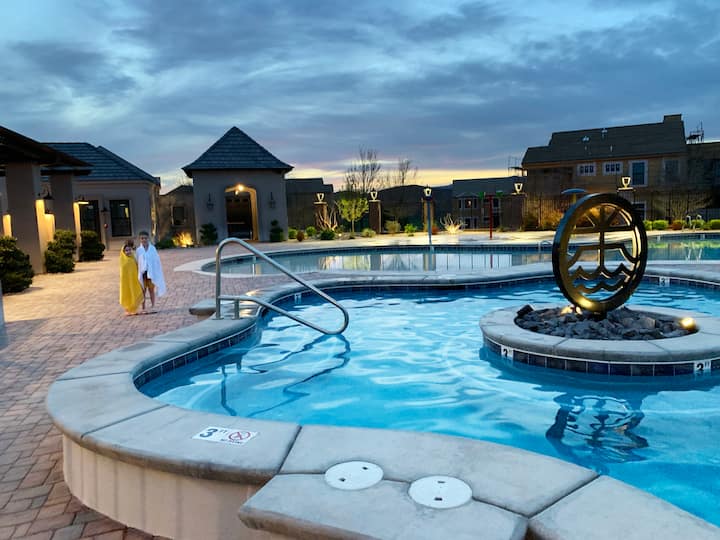 Sleeps 21, Xl Rooms With King Beds, 86"tv, 2 Pools - Hurricane, UT